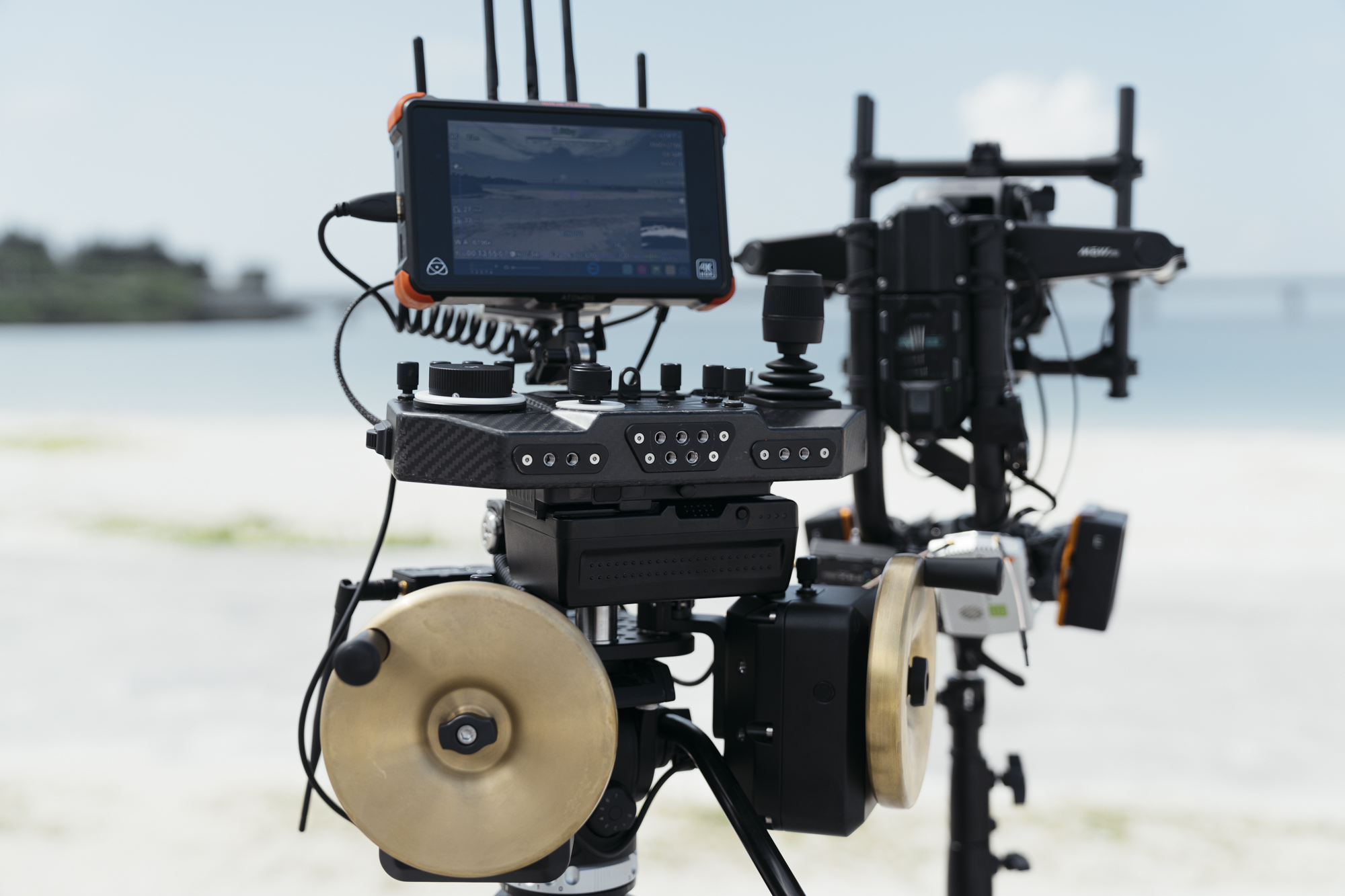 Mōvi Controllerを導入しました。 | 沖縄ドローン撮影のパイオニア